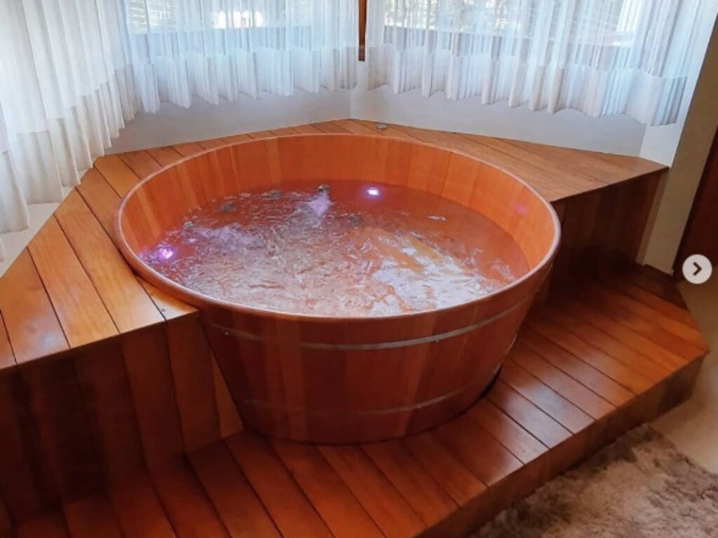 Ofurô Redondo Casal – Multiforma