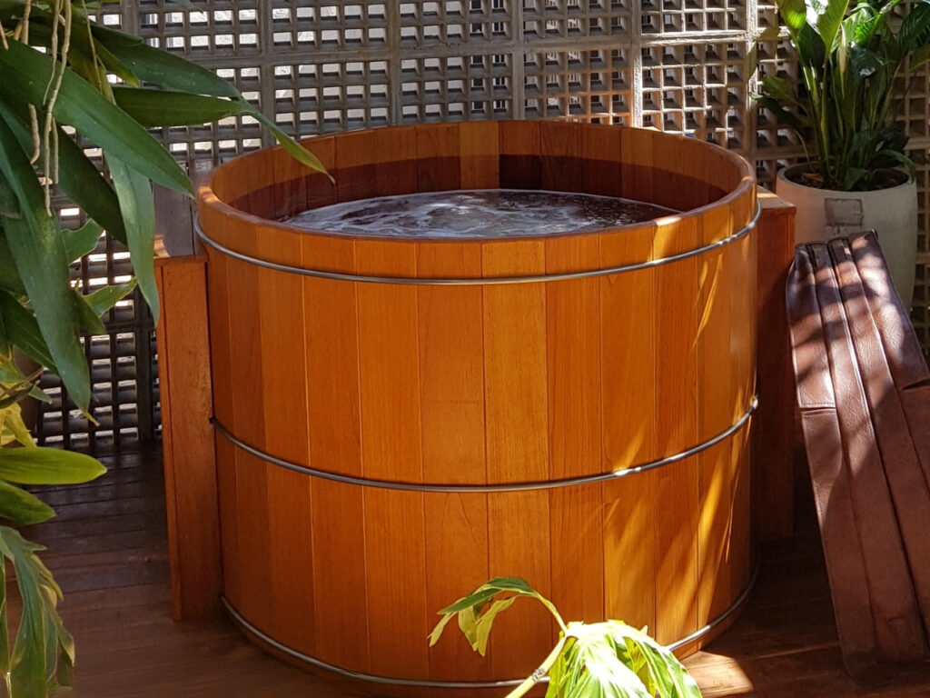 Ofurô Coletivo Redondo Reto – Multiforma